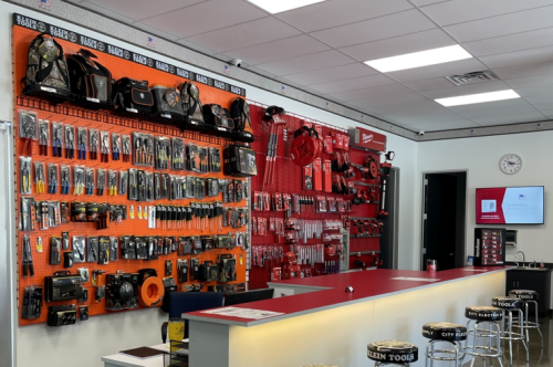 Buka Toko Alat Listrik, Cuan Nggak Sih?